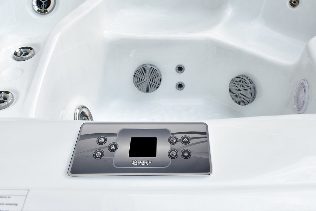 Nevada (RX-773) 6 Person Hot Tub Oasis Spas with R18 Insulation – Elixir Spas